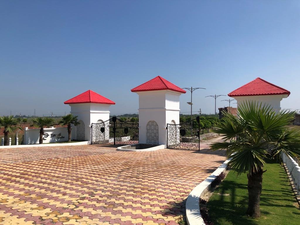 Tirupati Paradise in Kisan Path Lucknow